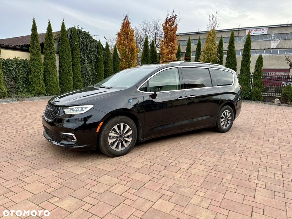 Używane Chrysler Pacifica - 150 000 PLN, 69 150 km - Otomoto