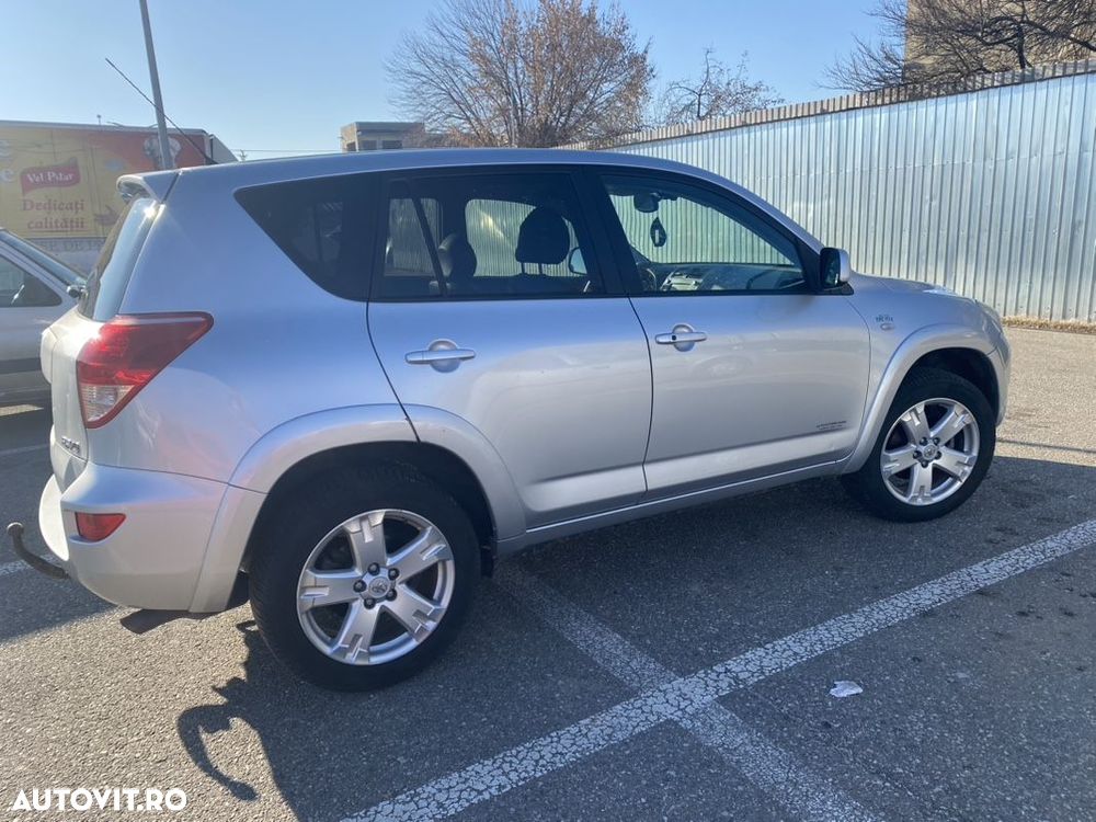 Second hand Toyota RAV4 - 4 800 EUR, 224 360 km - Autovit