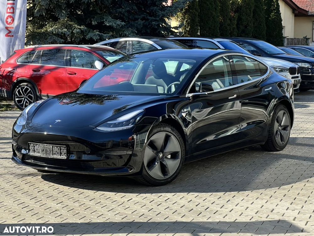 Second hand Tesla Model 3 - 32 725 EUR, 90 175 km - Autovit