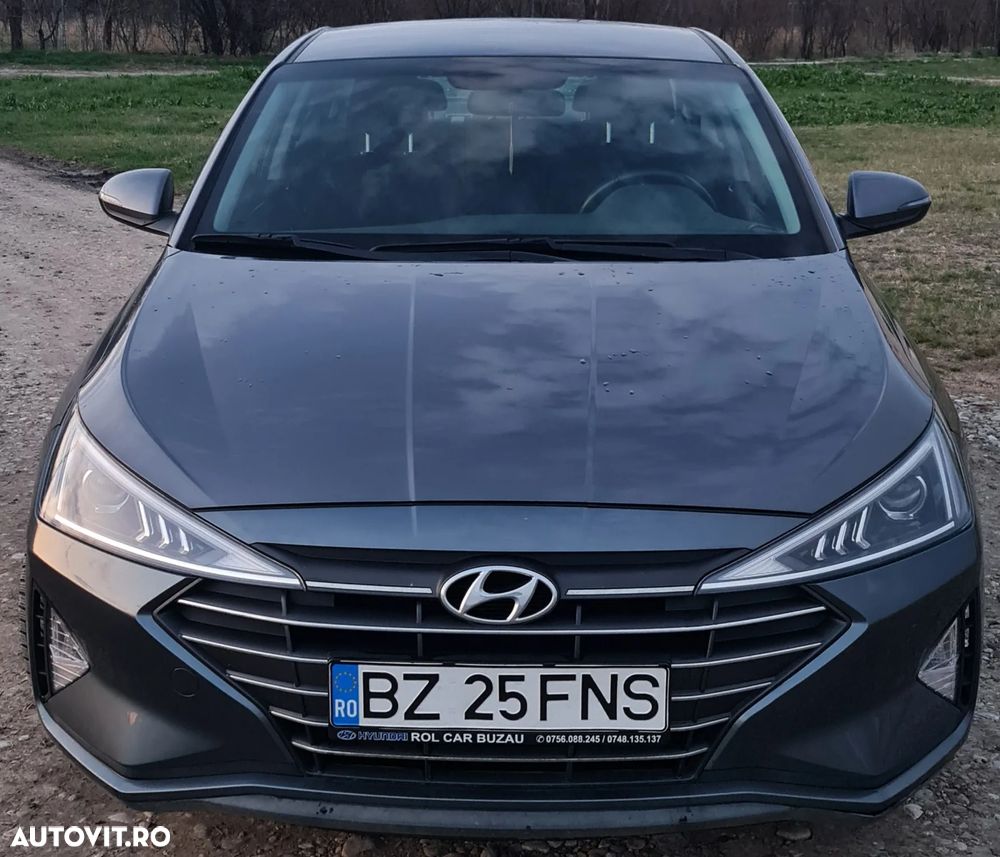Second hand Hyundai Elantra - 16 000 EUR, 51 700 km - Autovit