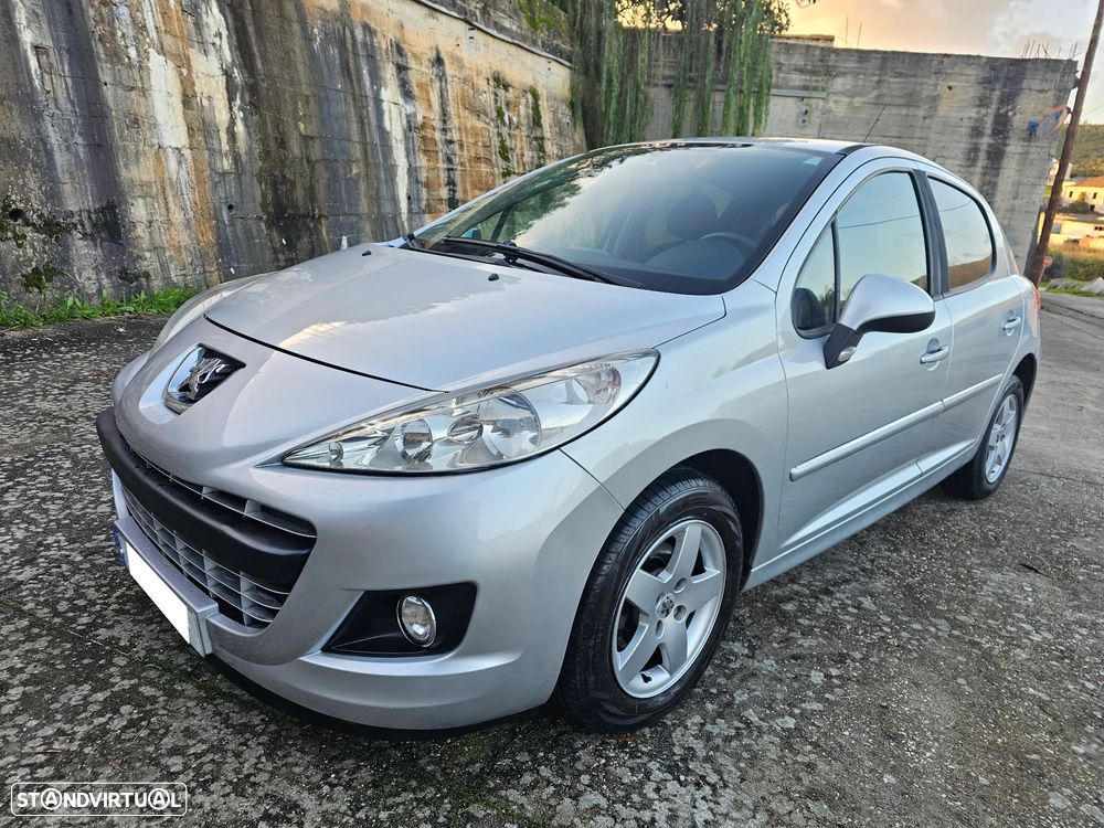 Usados Peugeot 207 - 5 999 EUR, 248 000 km, 2012 - Standvirtual