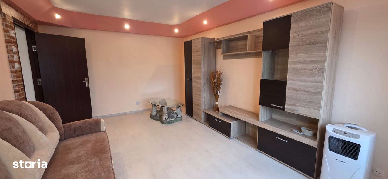 3 camere, apartament de vanzare - Bacau (judet), Strada Viorelelor ...