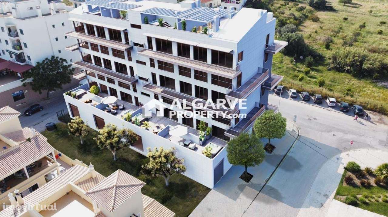 Lote de terreno para construção de um prédio com 20 apartamentos em O ...