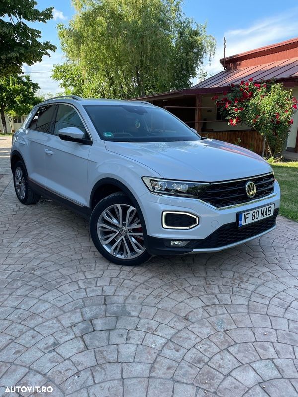 Second hand Volkswagen T-ROC - 24 000 EUR, 42 000 km, 2019 - autovit.ro