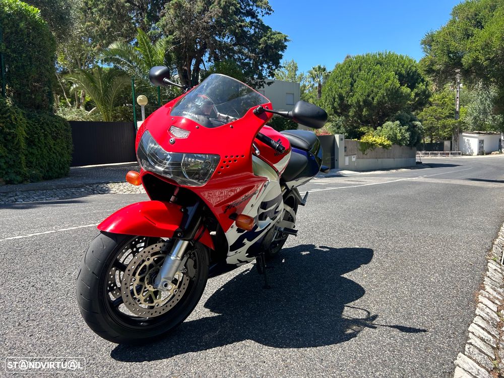 Usados Honda CBR - 2 990 EUR, 18 000 km, 1999 - Standvirtual