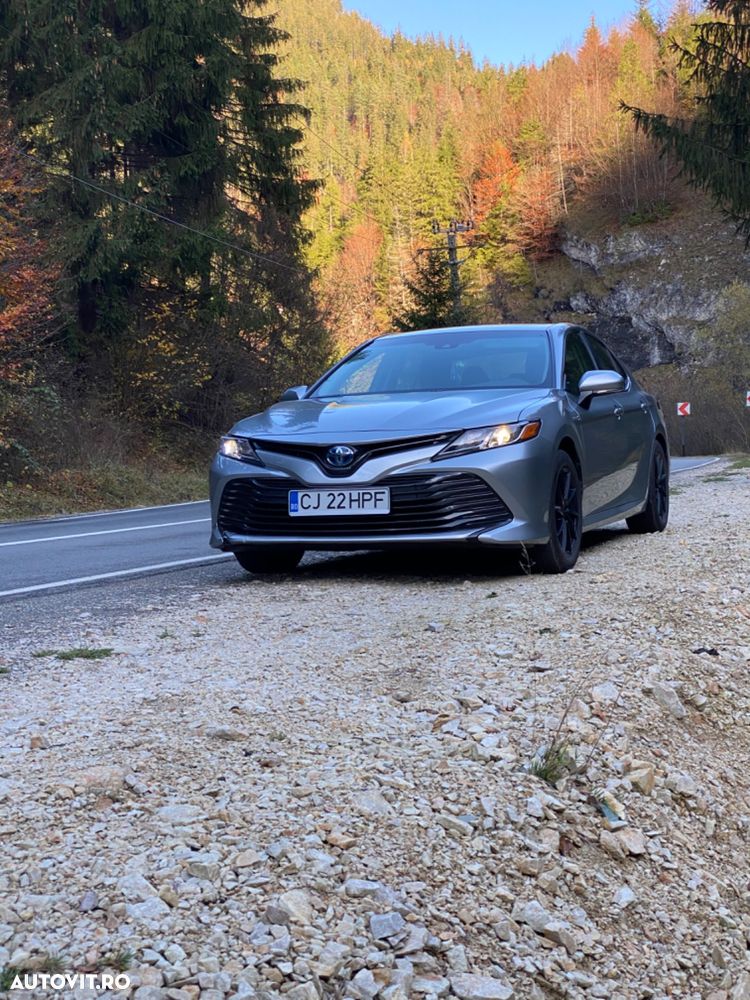 Second hand Toyota Camry - 28 350 EUR, 80 500 km, 2019 - autovit.ro
