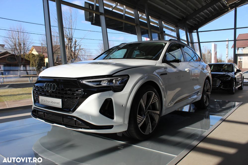 Nou Audi Q8 - 90 000 EUR, 8 km - Autovit