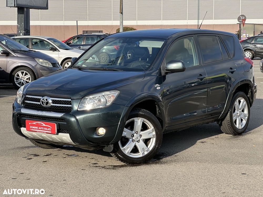 Second hand Toyota RAV4 - 4 200 EUR, 300 000 km - Autovit