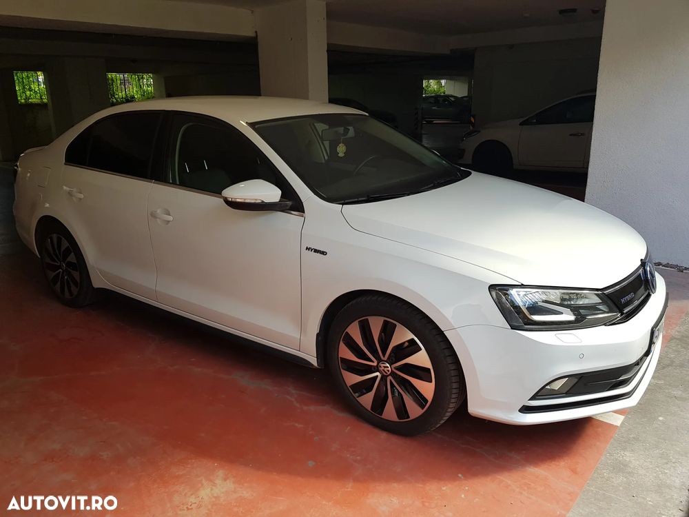 Second hand Volkswagen Jetta - 11 500 EUR, 134 000 km - Autovit