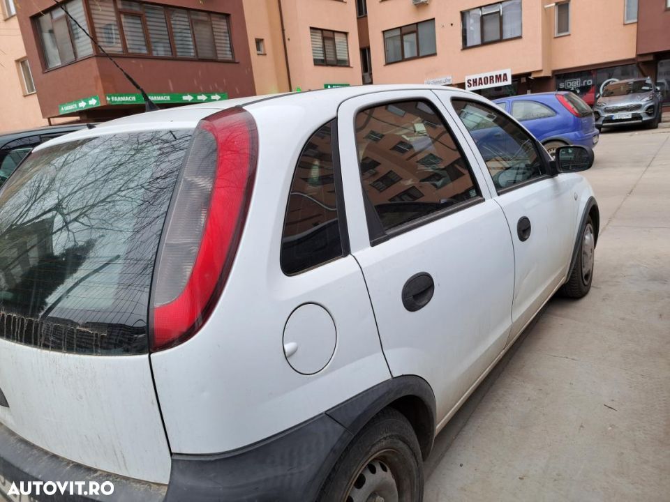 Second hand Opel Corsa - 1 490 EUR, 152 000 km, 2003 - autovit.ro