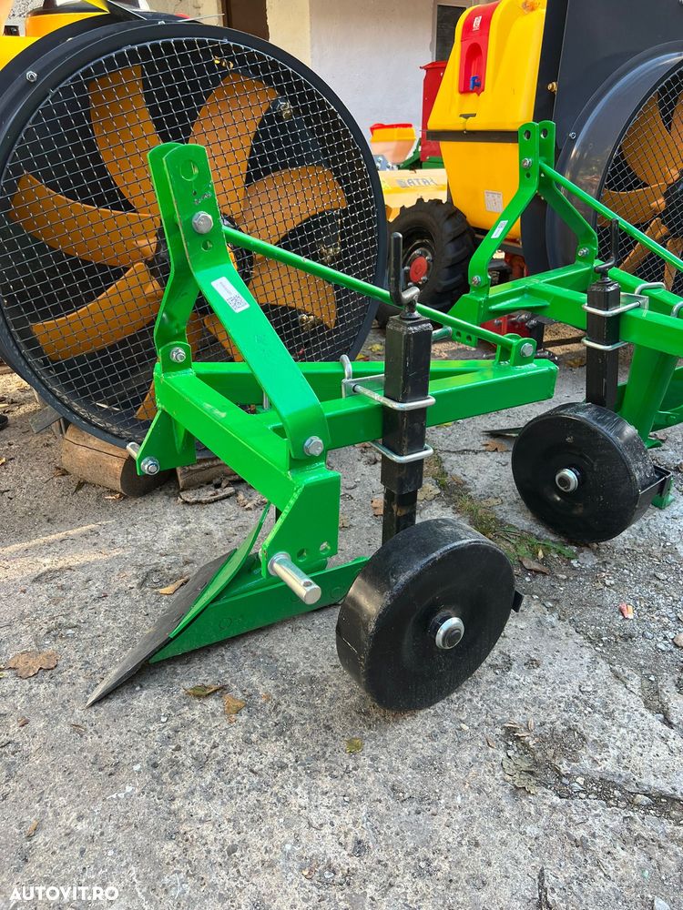 Nou Altul Plug simplu cu o trupita, Model 1-20 - 400 EUR, , 2022 ...