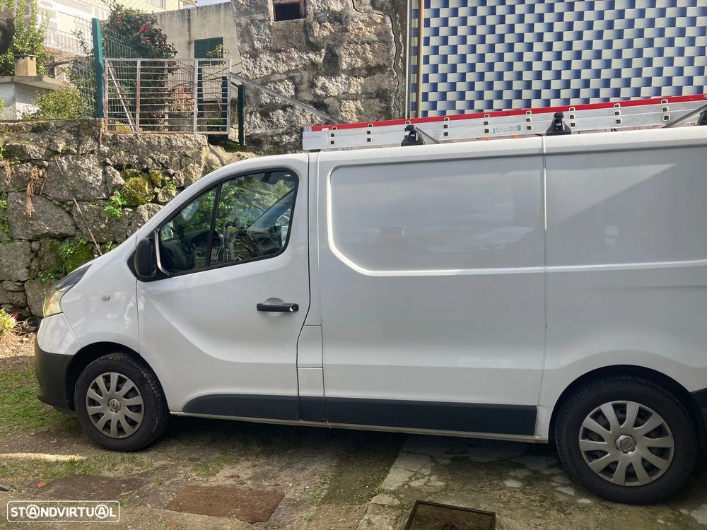 Usados Renault Trafic - 10 500 EUR, 333 000 km, 2015 | Standvirtual