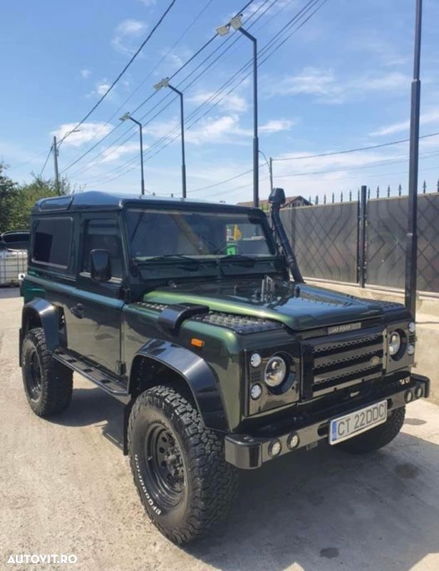 Second hand Land Rover Defender - 25 000 EUR, 200 000 km - Autovit