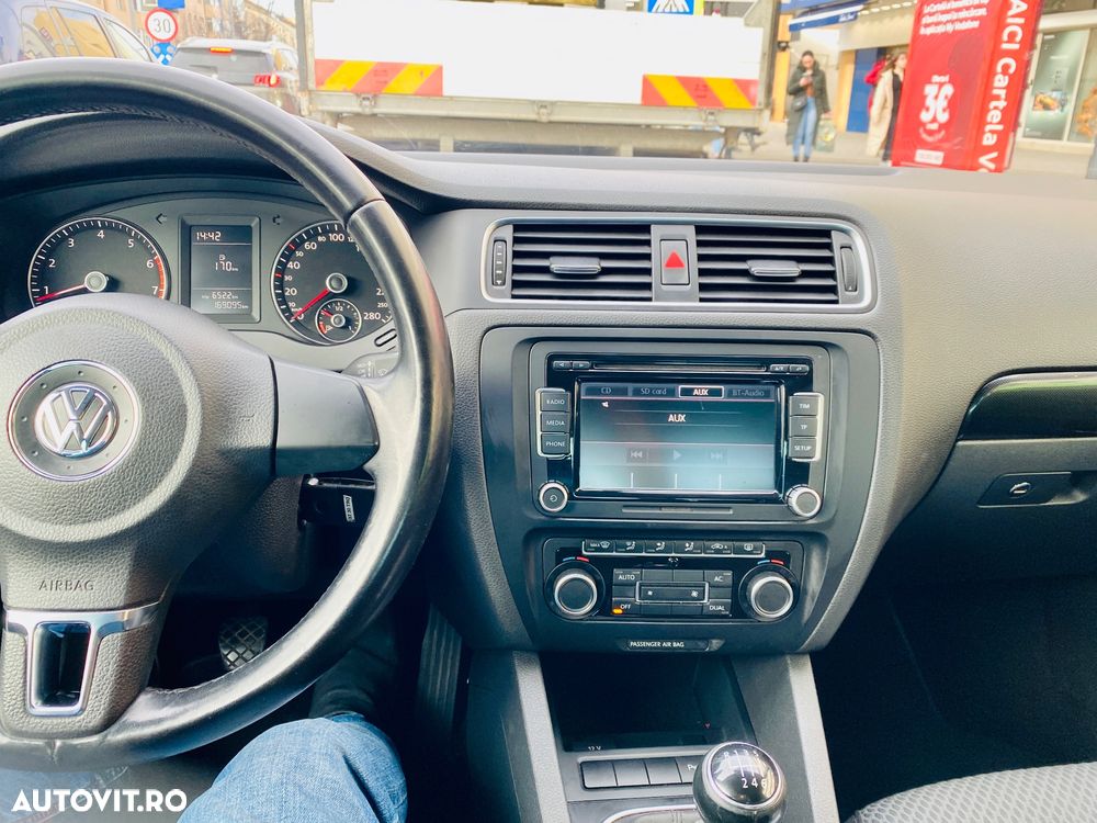 Second hand Volkswagen Jetta - 7 300 EUR, 170 000 km - Autovit