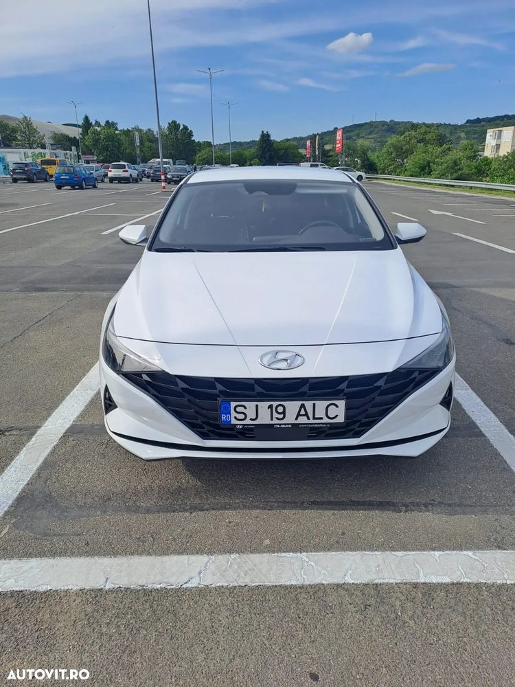 Second hand Hyundai Elantra - 16 800 EUR, 22 200 km - Autovit