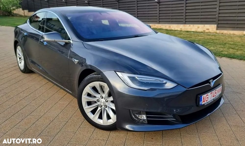 Second hand Tesla Model S - 20 823 EUR, 170 000 km - Autovit