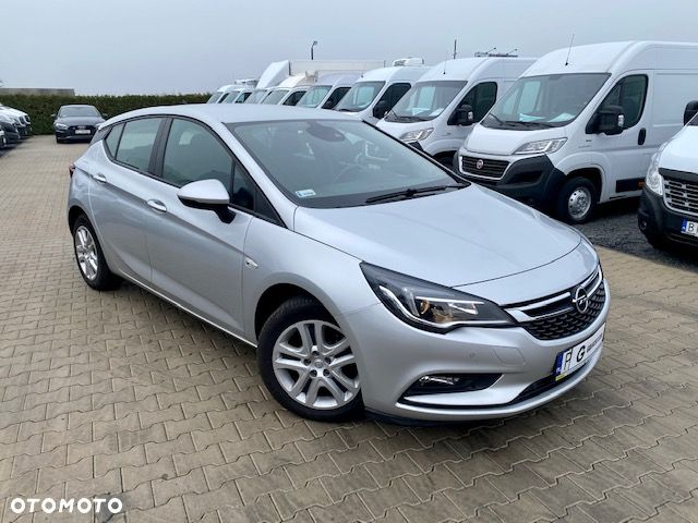 Używane Opel Astra - 54 400 PLN, 81 661 km, 2019 - otomoto.pl
