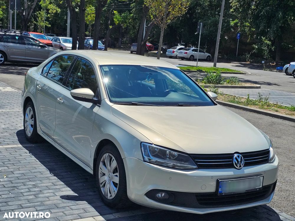 Second hand Volkswagen Jetta - 7 000 EUR, 82 500 km - Autovit