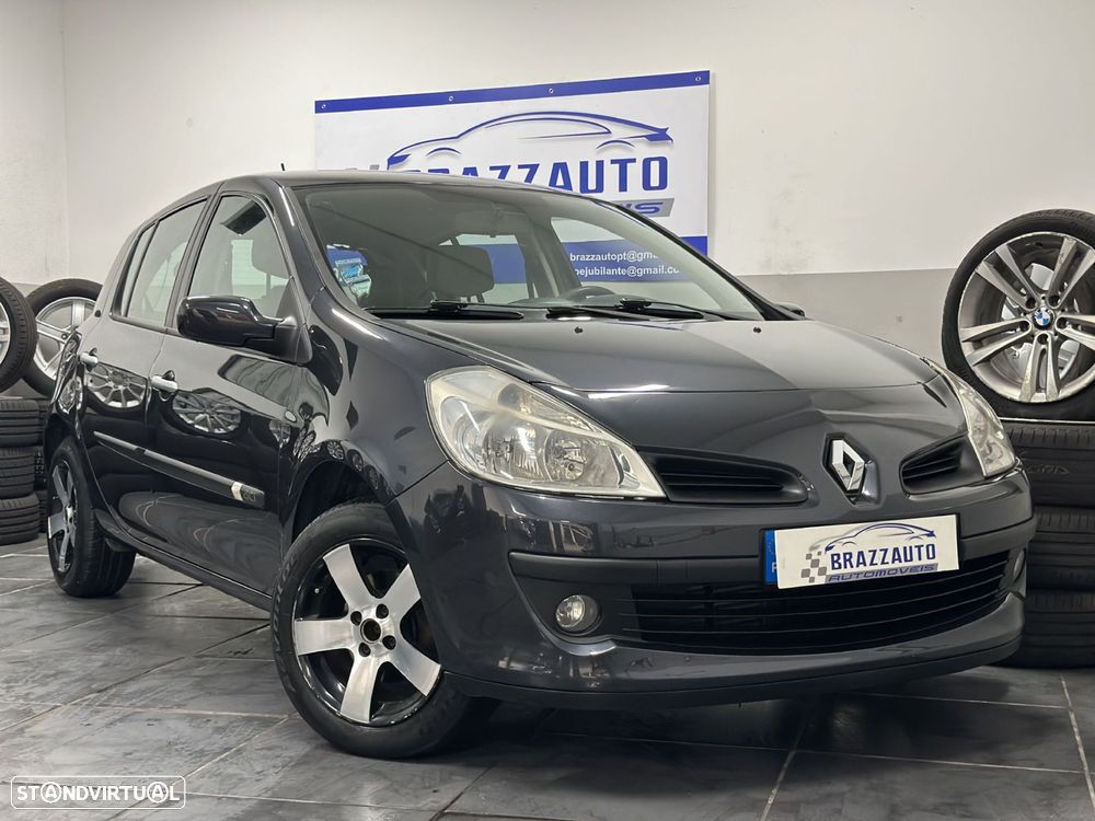Usados Renault Clio - 4 490 EUR, 239 300 km, 2006 - Standvirtual