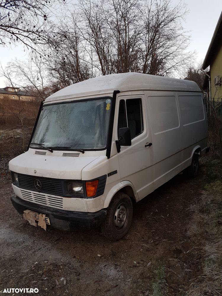 Second hand Mercedes-Benz 210d utilitar - 4 500 EUR, 296 000 km - Autovit