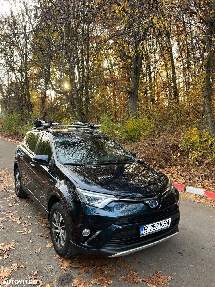 Second hand Toyota RAV4 - 21 900 EUR, 105 300 km - Autovit