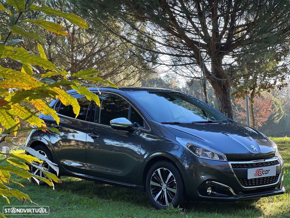 Usados Peugeot 208 - 12 400 EUR, 11 000 km, 2017 - Standvirtual