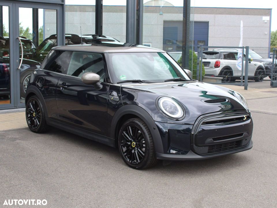 Second hand Mini Cooper SE - 43 135 EUR, 8 500 km, 2022 - autovit.ro