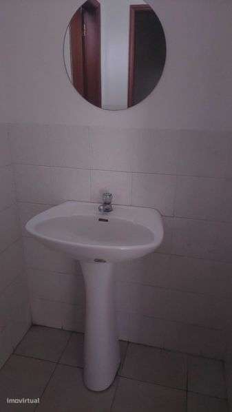 53 m², loja para arrendar - Alto do Seixalinho, Santo André e Verderena ...