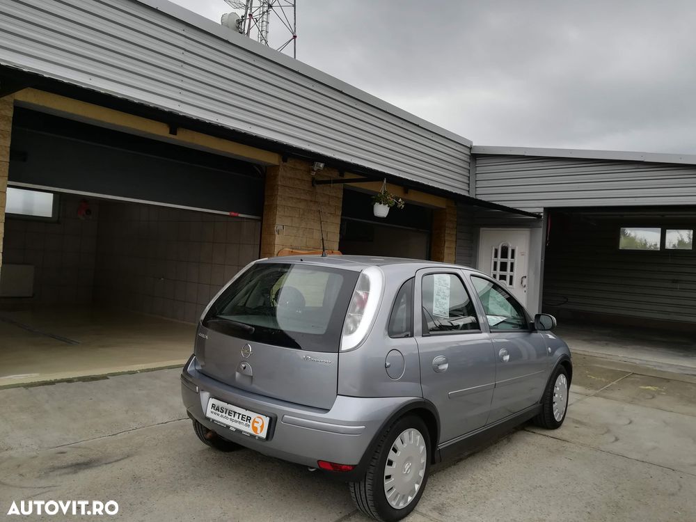Second hand Opel Corsa - 1 700 EUR, 200 000 km - Autovit