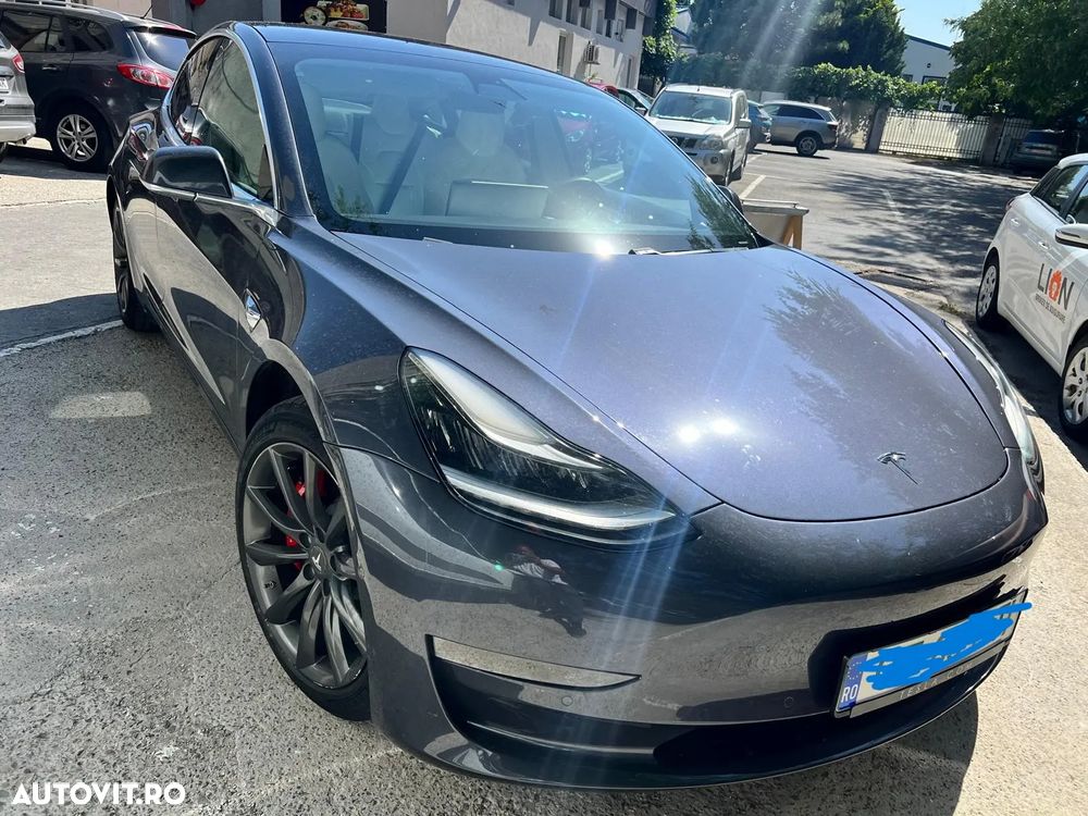 Second hand Tesla Model 3 - 32 000 EUR, 82 000 km - Autovit