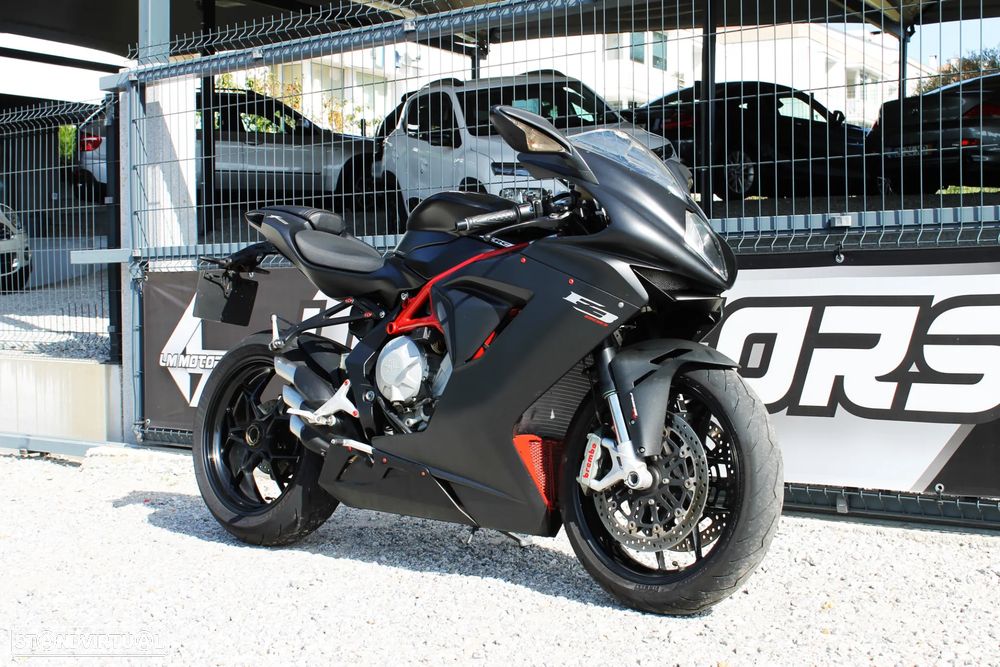 Usados MV Agusta F3 - 9 400 EUR, 29 990 km, 2015 | Standvirtual