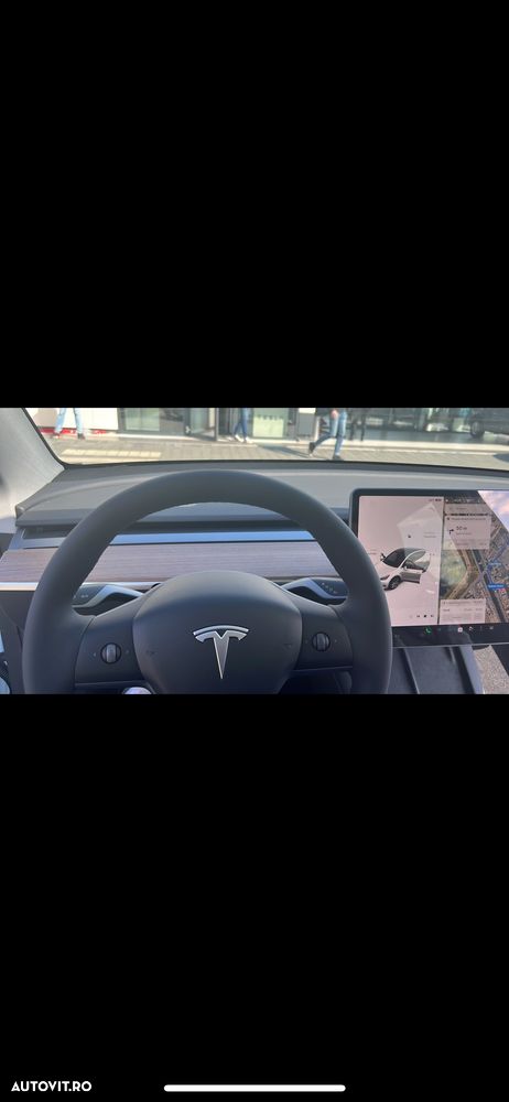 Second hand Tesla Model Y - 41 000 EUR, 16 500 km - Autovit