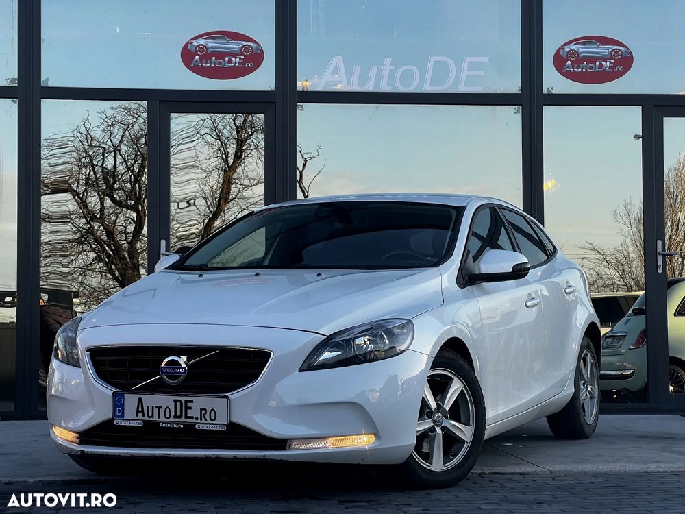 Second hand Volvo V40 - 7 490 EUR, 282 600 km - Autovit