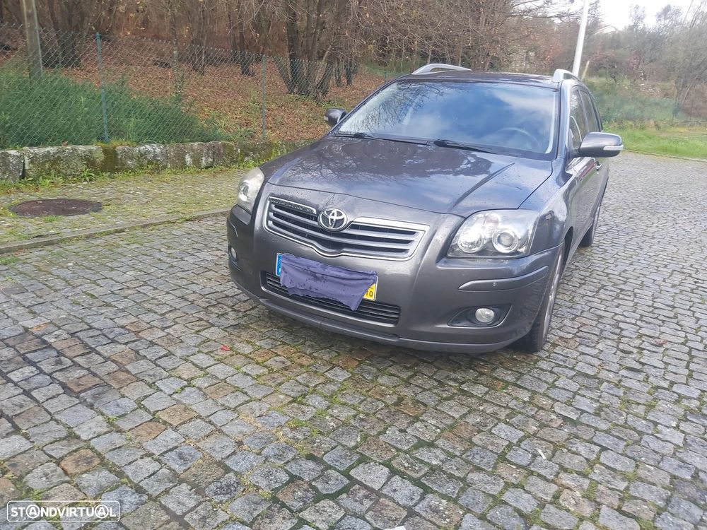 Usados Toyota Avensis SW - 9 000 EUR, 180 000 km, 2007 - Standvirtual