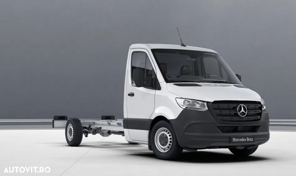 Nou Mercedes-Benz 317 sasiu cu prelata si cabina de dormit 2024 - 49 ...