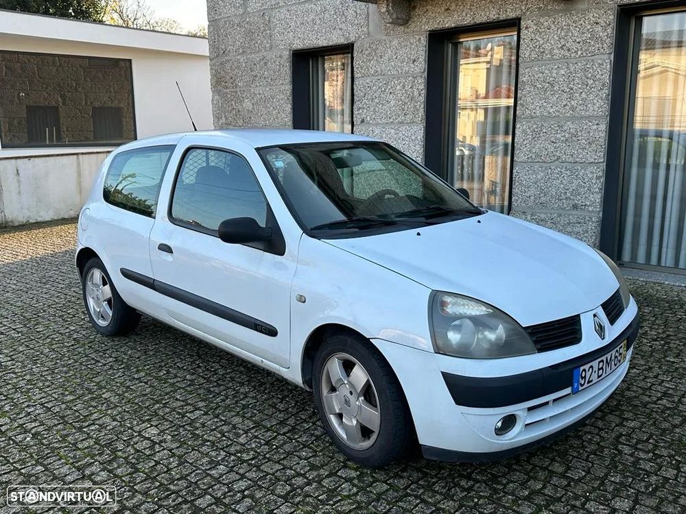 Usados Renault Clio - 2 500 EUR, 253 095 km, 2006 - Standvirtual