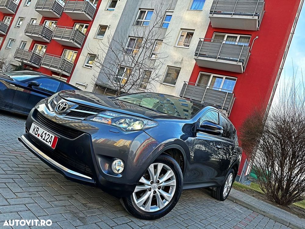 Second hand Toyota RAV4 - 13 750 EUR, 162 482 km - Autovit