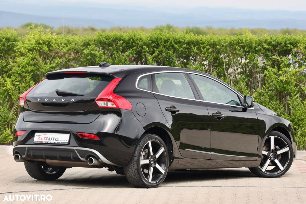 Second hand Volvo V40 - 8 999 EUR, 247 185 km - Autovit