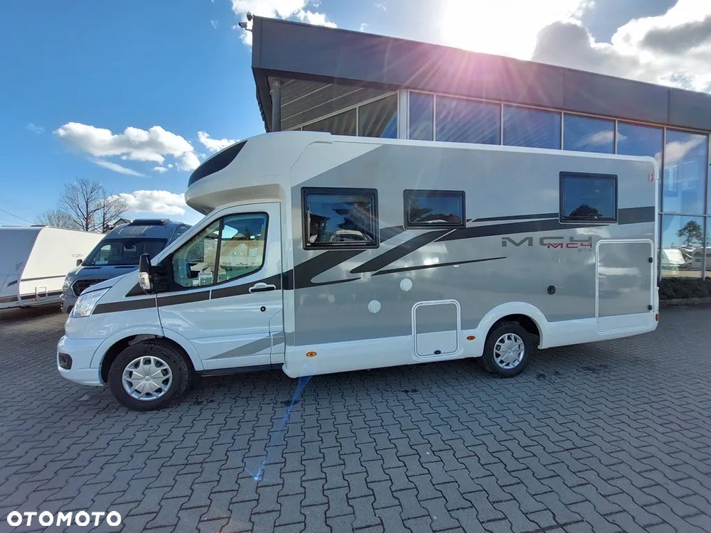 Nowe McLOUIS 373 - 370 000 PLN, 5 km - Otomoto