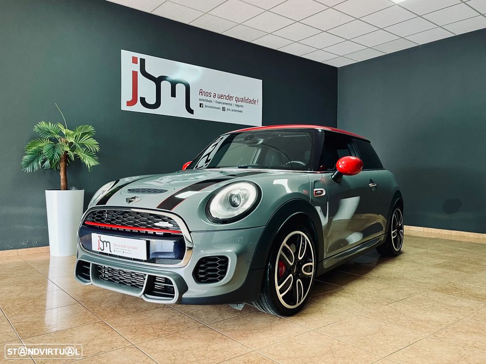Usados MINI John Cooper Works - 24 990 EUR, 129 987 km, 2017 - Standvirtual