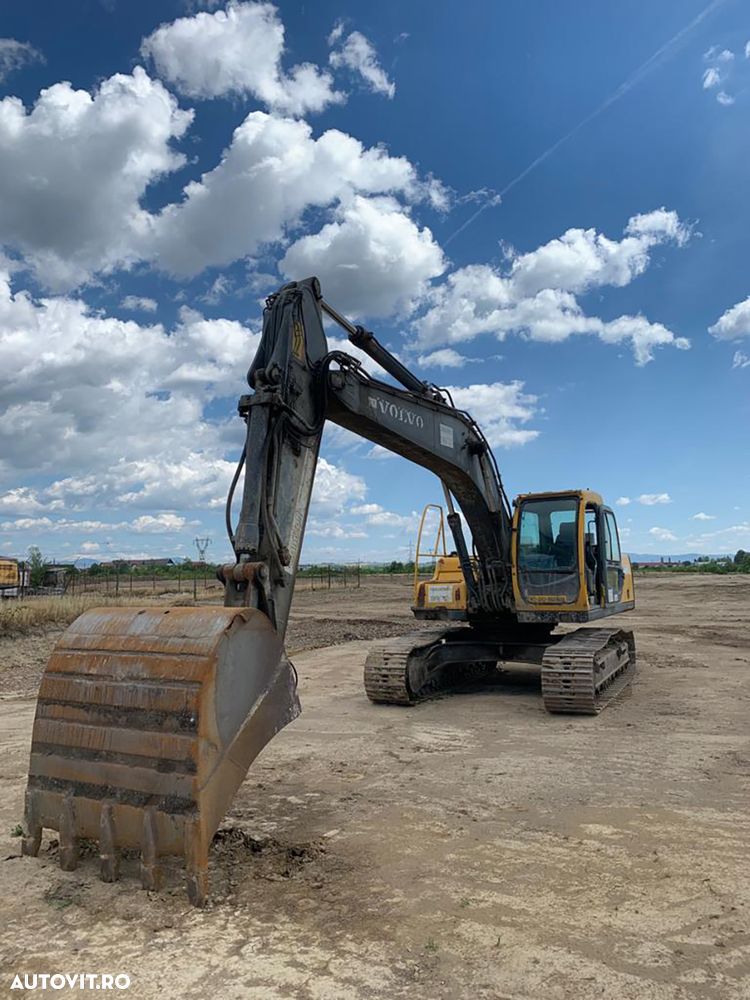 Second hand Volvo EC210LC - 21 420 EUR, , 2001 - autovit.ro