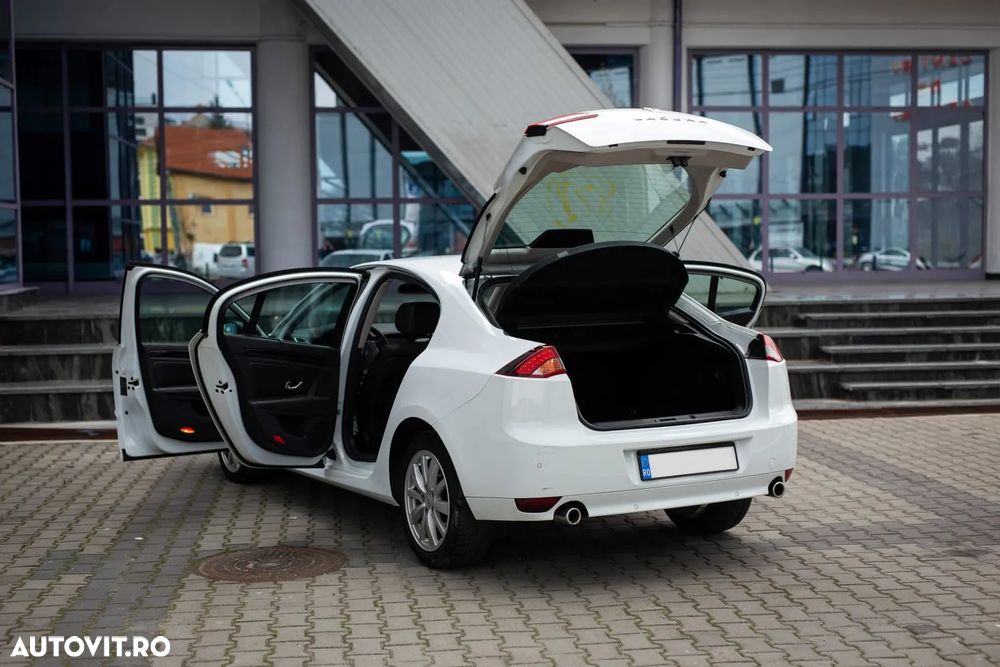 Second hand Renault Laguna - 5 800 EUR, 189 000 km, 2012 - autovit.ro