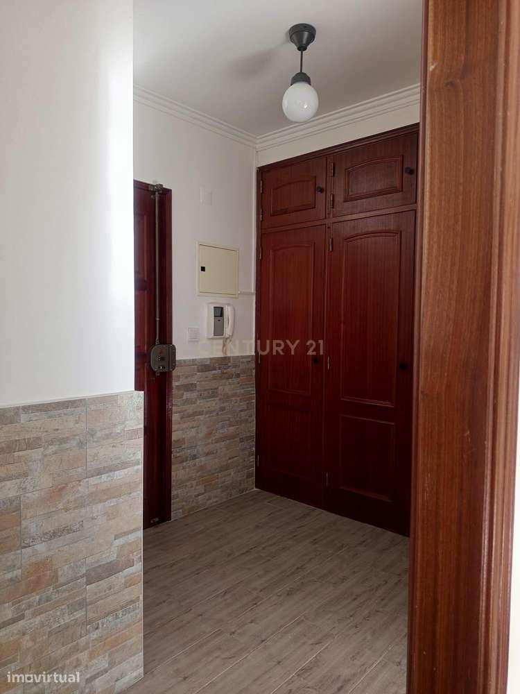 T1, apartamento para arrendar - Odivelas, Lisboa - 19007935 • www ...