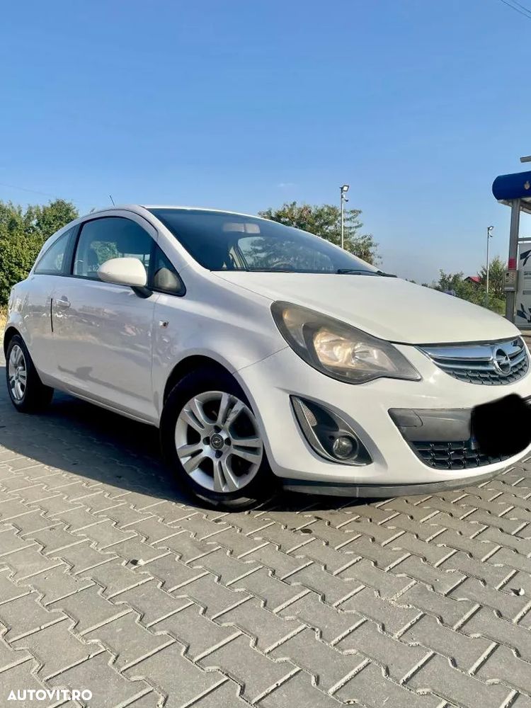 Second hand Opel Corsa - 4 400 EUR, 147 000 km, 2013 - autovit.ro