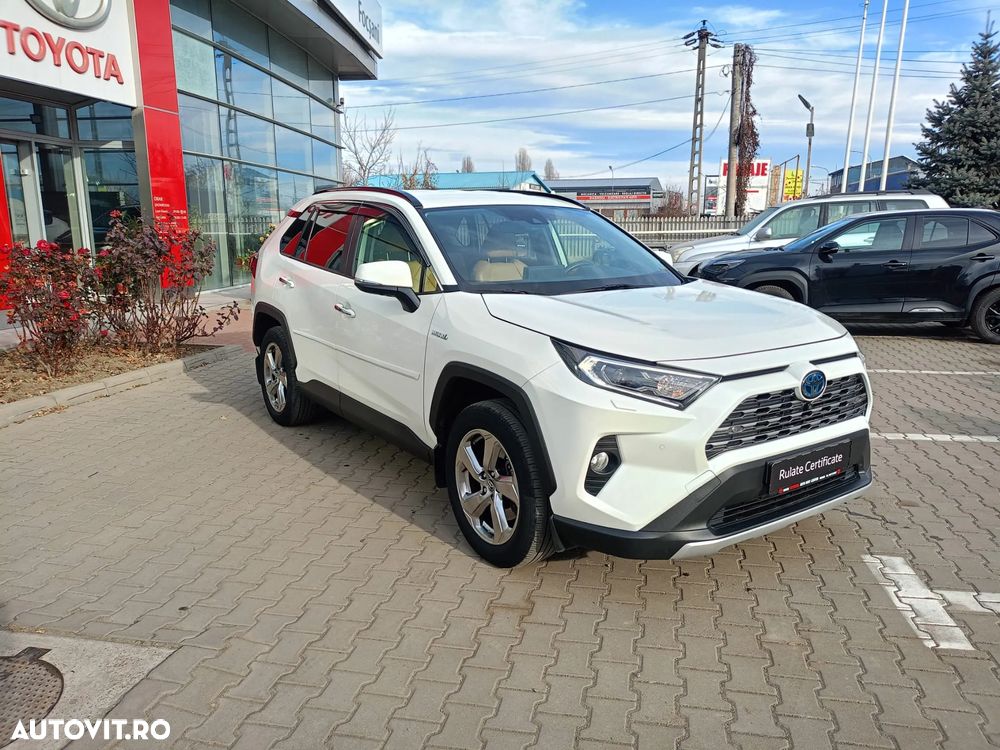 Second hand Toyota RAV4 - 31 500 EUR, 65 140 km - Autovit