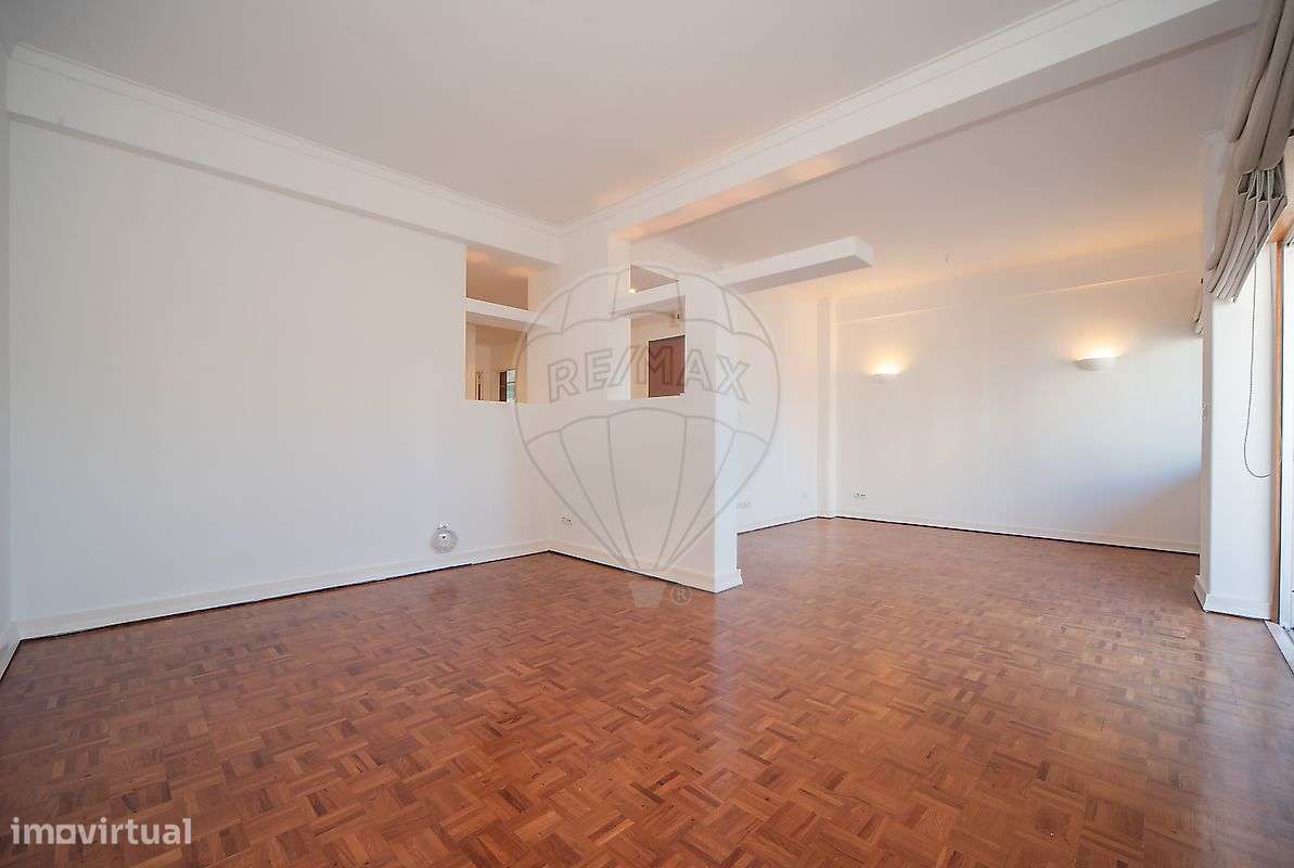 T4, apartamento para arrendar - Largo Samwell Diniz, São Domingos de ...