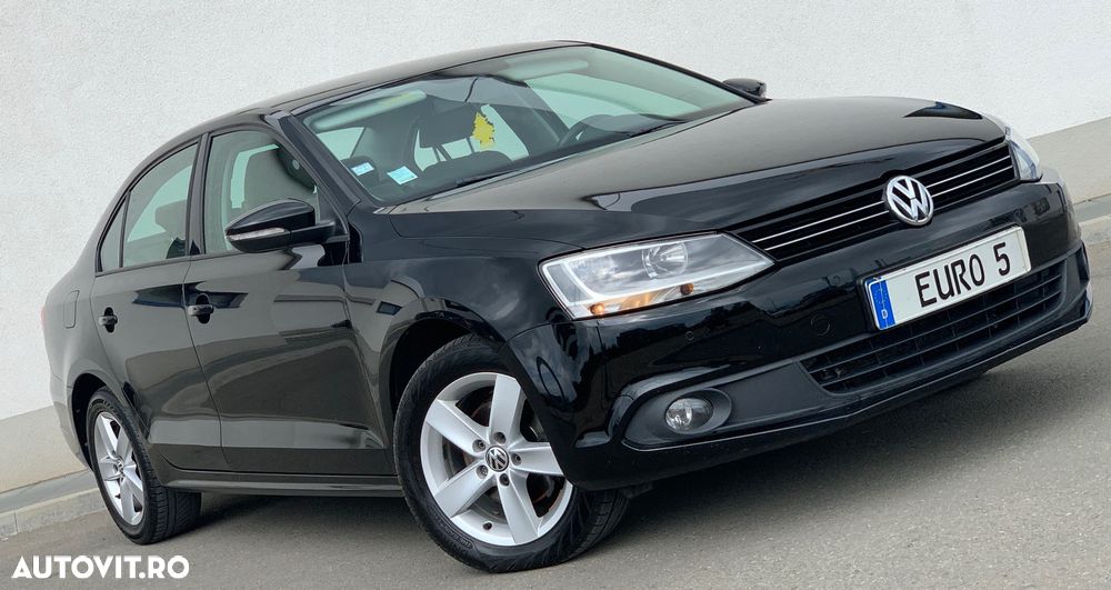 Second hand Volkswagen Jetta - 5 999 EUR, 241 200 km - Autovit