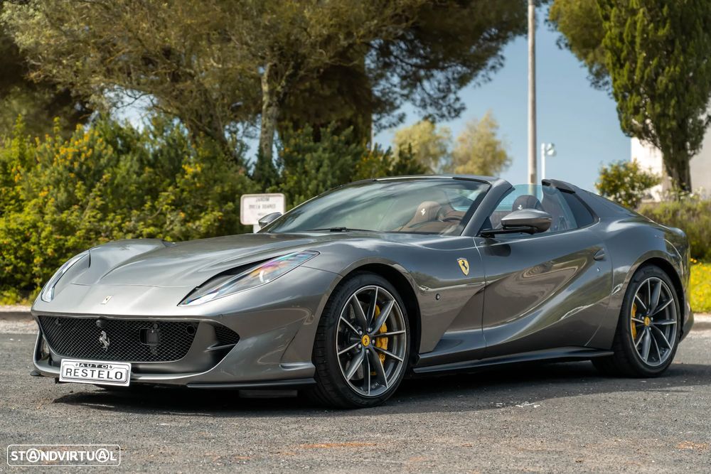Usados Ferrari 812 GTS - 585 000 EUR, 11 000 km, 2021 - Standvirtual