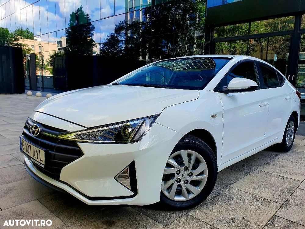 Second hand Hyundai Elantra - 13 300 EUR, 59 900 km - Autovit