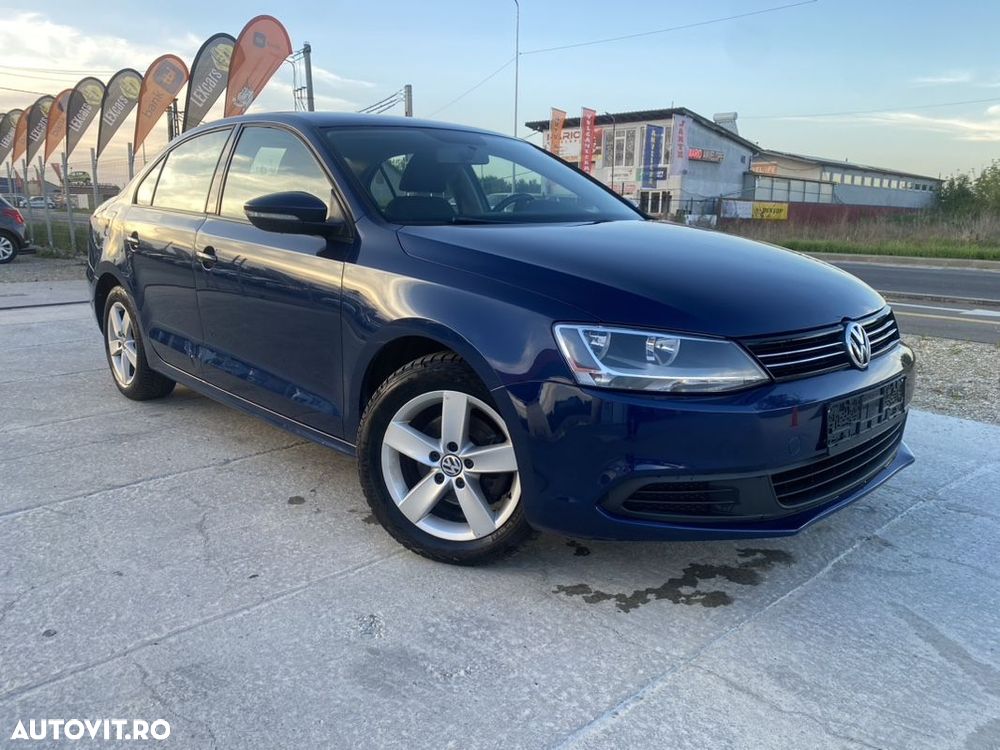 Second hand Volkswagen Jetta - 7 450 EUR, 209 000 km - Autovit